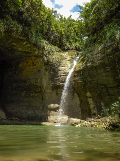 Review: Bat Cave Waterfall (蝙蝠洞瀑布) - Taiwan Foreigner